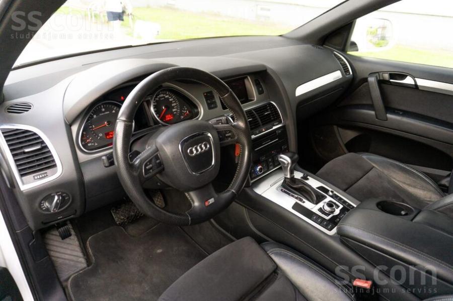 White Audi Q7 2010 in Riga, with an engine capacity of 3.00 L and mileage of 236 thousand km for 8990 €, photo 10 on AUTOMOTO.COM.LV