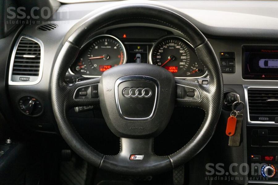 White Audi Q7 2010 in Riga, with an engine capacity of 3.00 L and mileage of 236 thousand km for 8990 €, photo 14 on AUTOMOTO.COM.LV