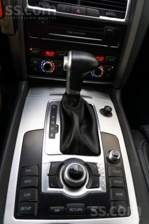White Audi Q7 2010 in Riga, with an engine capacity of 3.00 L and mileage of 236 thousand km for 8990 €, photo 16 on AUTOMOTO.COM.LV