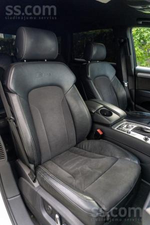 White Audi Q7 2010 in Riga, with an engine capacity of 3.00 L and mileage of 236 thousand km for 8990 €, photo 28 on AUTOMOTO.COM.LV
