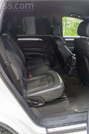 White Audi Q7 2010 in Riga, with an engine capacity of 3.00 L and mileage of 236 thousand km for 8990 €, photo 29 on AUTOMOTO.COM.LV