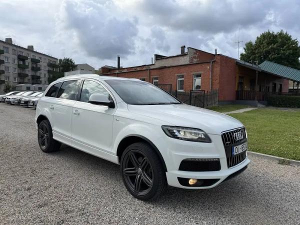 White Audi Q7 2010 in Ventspils, with an engine capacity of 3.00 L and mileage of 299 thousand km for 10990 €, photo 3 on AUTOMOTO.COM.LV