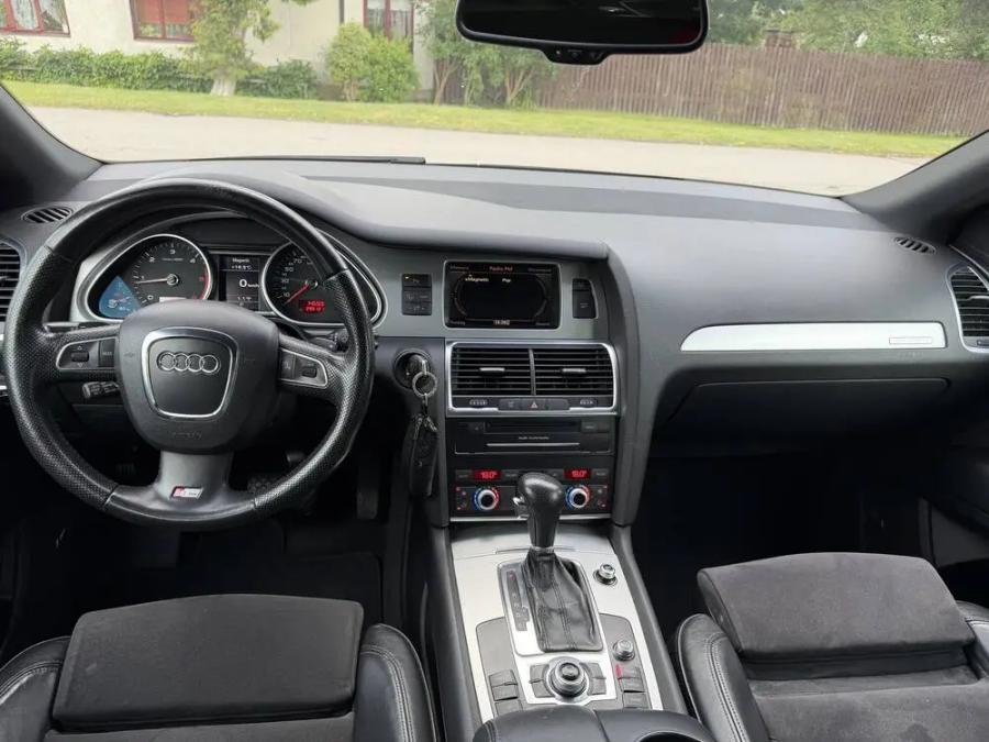 Balts Audi Q7 2010 Ventspils, ar dzinēja tilpumu 3.00 L un nobraukumu 299 tūkst. km par 10990 €, foto 21 vietnē AUTOMOTO.COM.LV