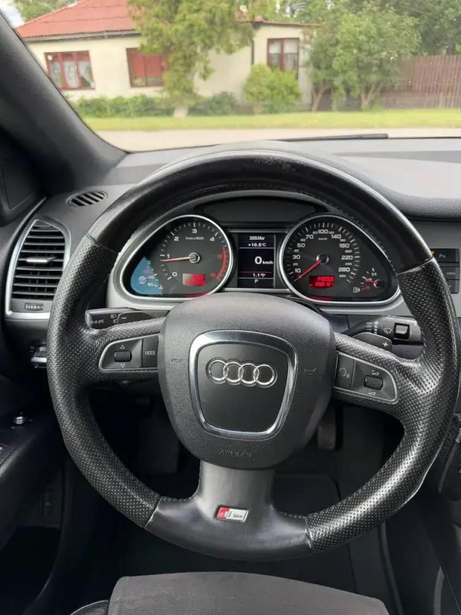 Balts Audi Q7 2010 Ventspils, ar dzinēja tilpumu 3.00 L un nobraukumu 299 tūkst. km par 10990 €, foto 22 vietnē AUTOMOTO.COM.LV