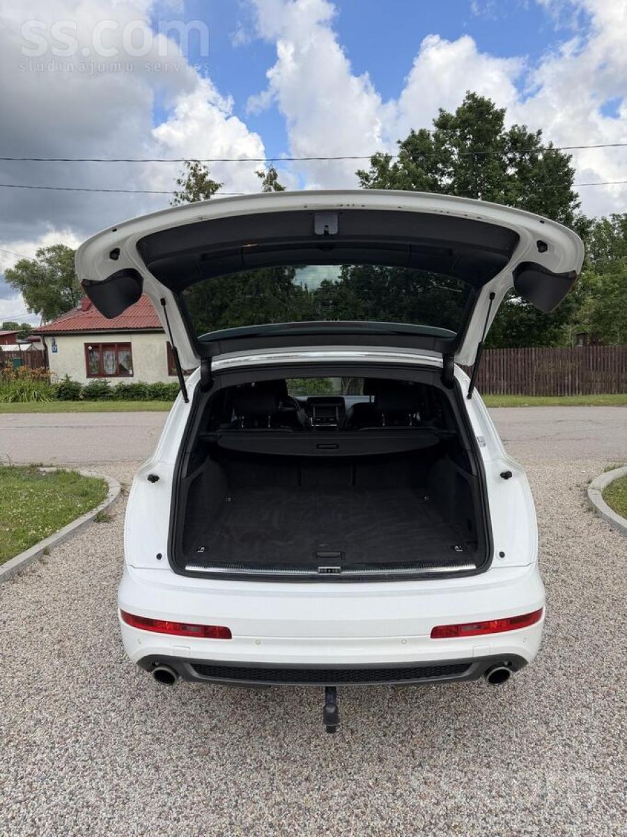 White Audi Q7 2010 in Ventspils, with an engine capacity of 3.00 L and mileage of 299 thousand km for 10990 €, photo 10 on AUTOMOTO.COM.LV