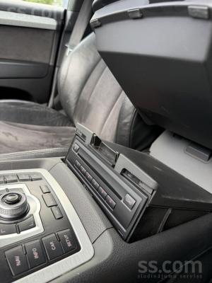 White Audi Q7 2010 in Ventspils, with an engine capacity of 3.00 L and mileage of 299 thousand km for 10990 €, photo 27 on AUTOMOTO.COM.LV