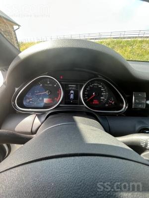 Balts Audi Q7 2010 Talsi, ar dzinēja tilpumu 4.20 L un nobraukumu 0 tūkst. km par 9700 €, foto 9 vietnē AUTOMOTO.COM.LV