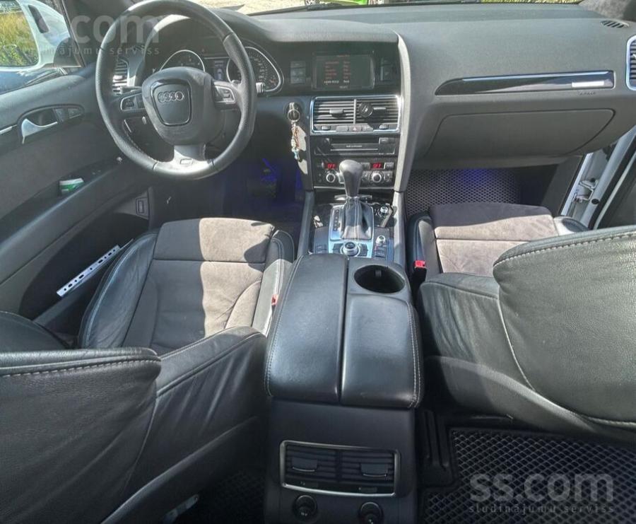 Balts Audi Q7 2010 Talsi, ar dzinēja tilpumu 4.20 L un nobraukumu 0 tūkst. km par 9700 €, foto 10 vietnē AUTOMOTO.COM.LV