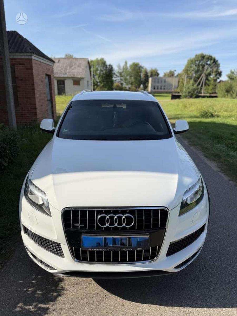 White Audi Q7 2010 in Druskininkai, with an engine capacity of 2.97 L and mileage of 526 thousand km for 8500 €, photo 3 on AUTOMOTO.COM.LV
