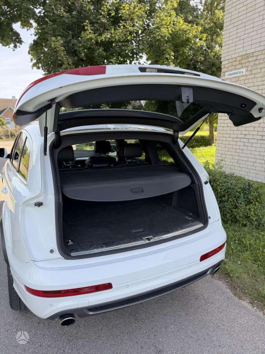 White Audi Q7 2010 in Druskininkai, with an engine capacity of 2.97 L and mileage of 526 thousand km for 8500 €, photo 14 on AUTOMOTO.COM.LV