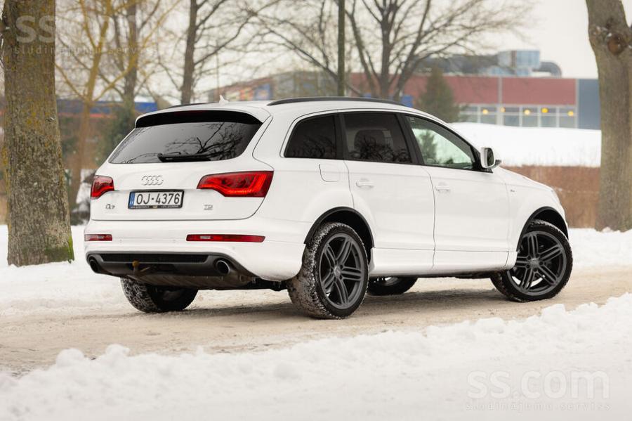 White Audi Q7 2011 in Jelgava, with an engine capacity of 3.00 L and mileage of 287 thousand km for 13500 €, photo 5 on AUTOMOTO.COM.LV
