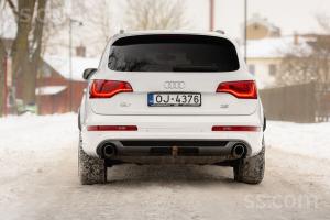 White Audi Q7 2011 in Jelgava, with an engine capacity of 3.00 L and mileage of 287 thousand km for 13500 €, photo 6 on AUTOMOTO.COM.LV