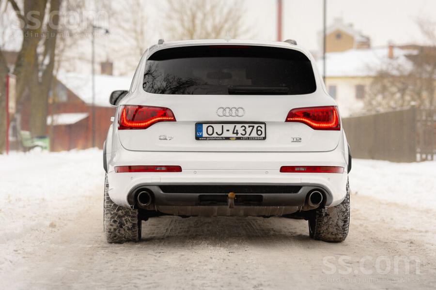 White Audi Q7 2011 in Jelgava, with an engine capacity of 3.00 L and mileage of 287 thousand km for 13500 €, photo 6 on AUTOMOTO.COM.LV