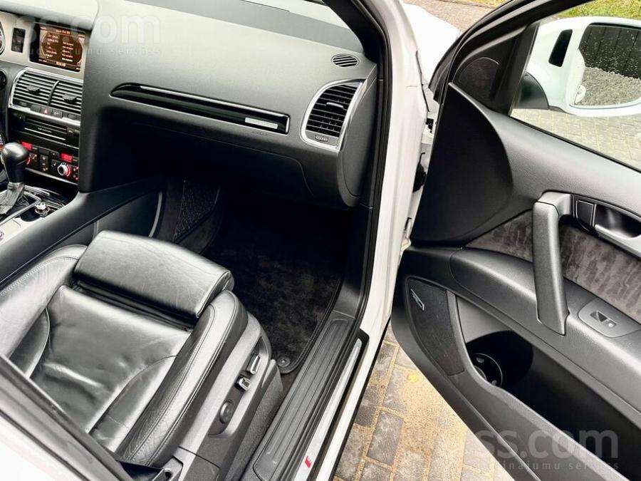 Balts Audi Q7 2011 Ogre, ar dzinēja tilpumu 4.20 L un nobraukumu 202 tūkst. km par 12350 €, foto 15 vietnē AUTOMOTO.COM.LV