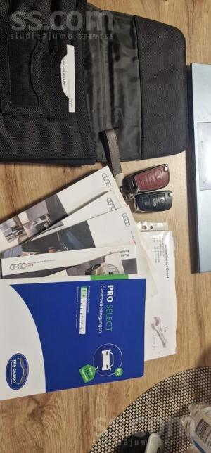 Balts Audi Q7 2011 Ogre, ar dzinēja tilpumu 4.20 L un nobraukumu 202 tūkst. km par 12350 €, foto 21 vietnē AUTOMOTO.COM.LV