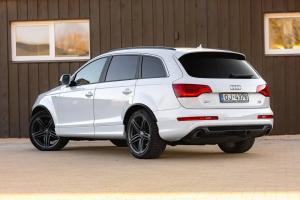 White Audi Q7 2011 in Jelgava, with an engine capacity of 3.00 L and mileage of 287 thousand km for 10900 €, photo 5 on AUTOMOTO.COM.LV