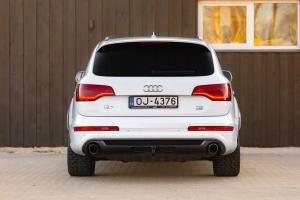White Audi Q7 2011 in Jelgava, with an engine capacity of 3.00 L and mileage of 287 thousand km for 10900 €, photo 7 on AUTOMOTO.COM.LV