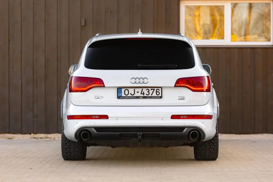 White Audi Q7 2011 in Jelgava, with an engine capacity of 3.00 L and mileage of 287 thousand km for 10900 €, photo 7 on AUTOMOTO.COM.LV