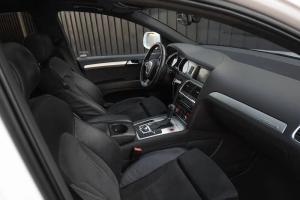 White Audi Q7 2011 in Jelgava, with an engine capacity of 3.00 L and mileage of 287 thousand km for 10900 €, photo 9 on AUTOMOTO.COM.LV