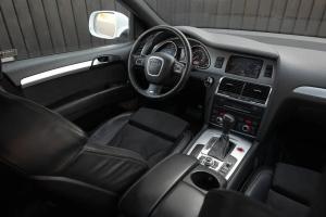 White Audi Q7 2011 in Jelgava, with an engine capacity of 3.00 L and mileage of 287 thousand km for 10900 €, photo 13 on AUTOMOTO.COM.LV