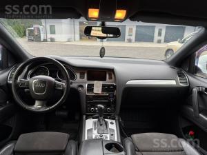 White Audi Q7 2011 in Ventspils, with an engine capacity of 3.00 L and mileage of 288 thousand km for 12000 €, photo 7 on AUTOMOTO.COM.LV