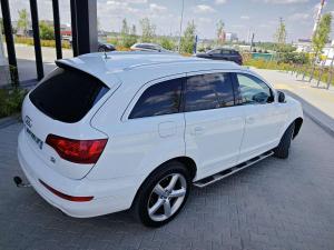 White Audi Q7 2011 in Vilnius, with an engine capacity of 2.97 L and mileage of 274 thousand km for 10600 €, photo 6 on AUTOMOTO.COM.LV