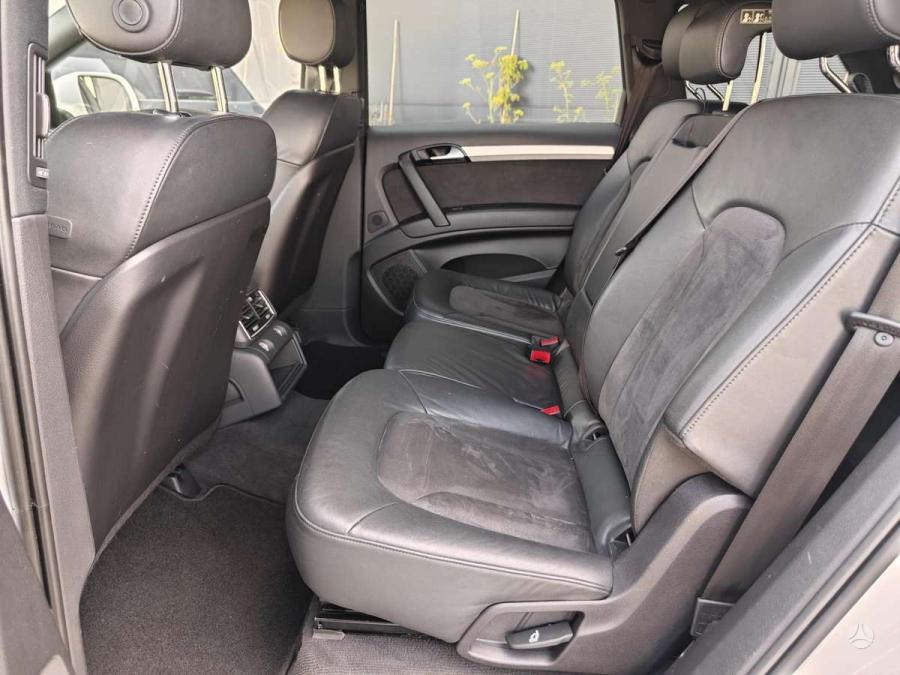 White Audi Q7 2011 in Vilnius, with an engine capacity of 2.97 L and mileage of 274 thousand km for 10600 €, photo 27 on AUTOMOTO.COM.LV