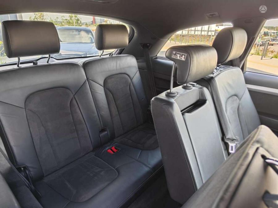 White Audi Q7 2011 in Vilnius, with an engine capacity of 2.97 L and mileage of 274 thousand km for 10600 €, photo 31 on AUTOMOTO.COM.LV
