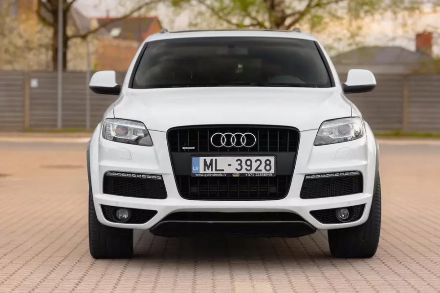 White Audi Q7 2011 in Jelgava, with an engine capacity of 3.00 L and mileage of 279 thousand km for 6000 €, photo 4 on AUTOMOTO.COM.LV