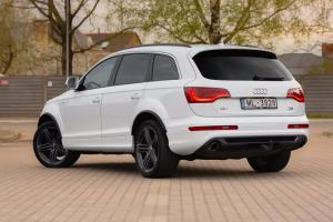White Audi Q7 2011 in Jelgava, with an engine capacity of 3.00 L and mileage of 279 thousand km for 6000 €, photo 7 on AUTOMOTO.COM.LV