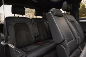 White Audi Q7 2011 in Jelgava, with an engine capacity of 3.00 L and mileage of 279 thousand km for 6000 €, photo 18 on AUTOMOTO.COM.LV