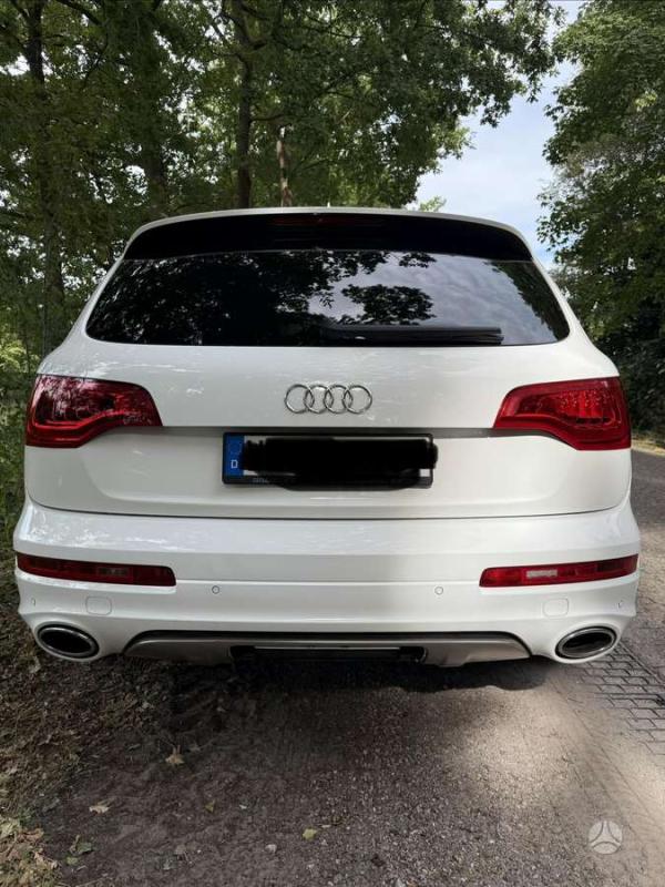 Balts Audi Q7 2011 Panevēža, ar dzinēja tilpumu 5.93 L un nobraukumu 274 tūkst. km par 18500 €, foto 3 vietnē AUTOMOTO.COM.LV