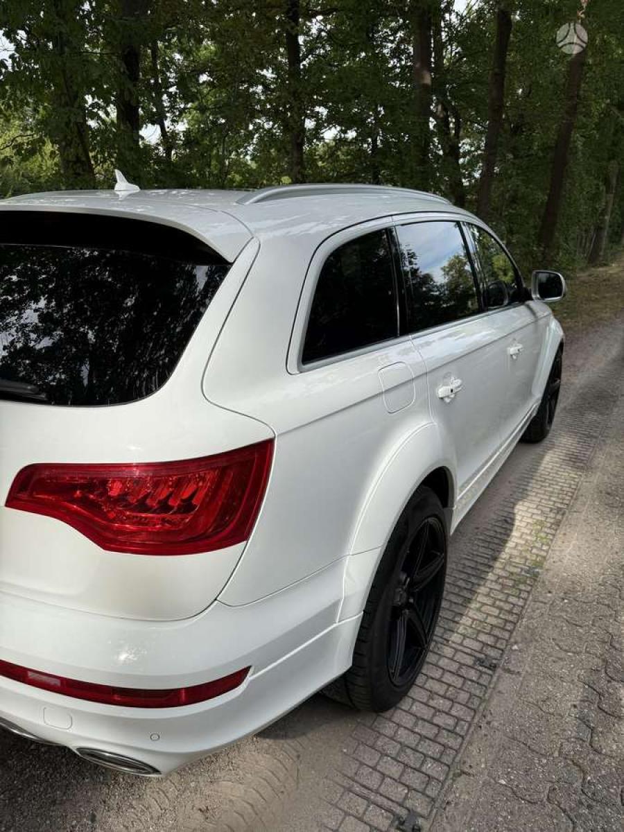 White Audi Q7 2011 in Panevezys, with an engine capacity of 5.93 L and mileage of 274 thousand km for 18500 €, photo 7 on AUTOMOTO.COM.LV