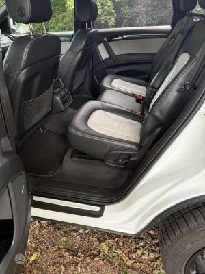 White Audi Q7 2011 in Panevezys, with an engine capacity of 5.93 L and mileage of 274 thousand km for 18500 €, photo 10 on AUTOMOTO.COM.LV
