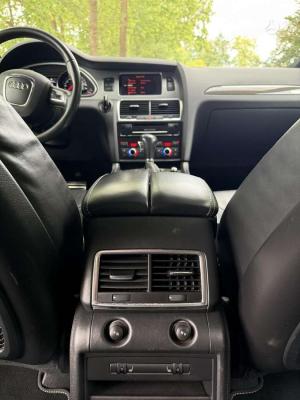 White Audi Q7 2011 in Panevezys, with an engine capacity of 5.93 L and mileage of 274 thousand km for 18500 €, photo 12 on AUTOMOTO.COM.LV