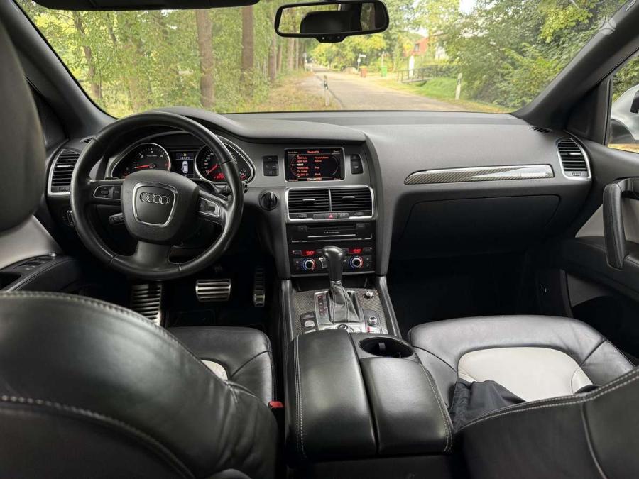 White Audi Q7 2011 in Panevezys, with an engine capacity of 5.93 L and mileage of 274 thousand km for 18500 €, photo 15 on AUTOMOTO.COM.LV