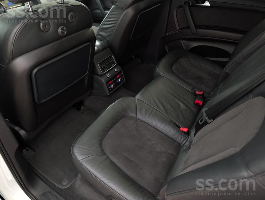 White Audi Q7 2011 in Jurmala, with an engine capacity of 3.00 L and mileage of 315 thousand km for 14950 €, photo 21 on AUTOMOTO.COM.LV