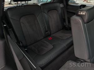 White Audi Q7 2011 in Jurmala, with an engine capacity of 3.00 L and mileage of 315 thousand km for 14950 €, photo 25 on AUTOMOTO.COM.LV