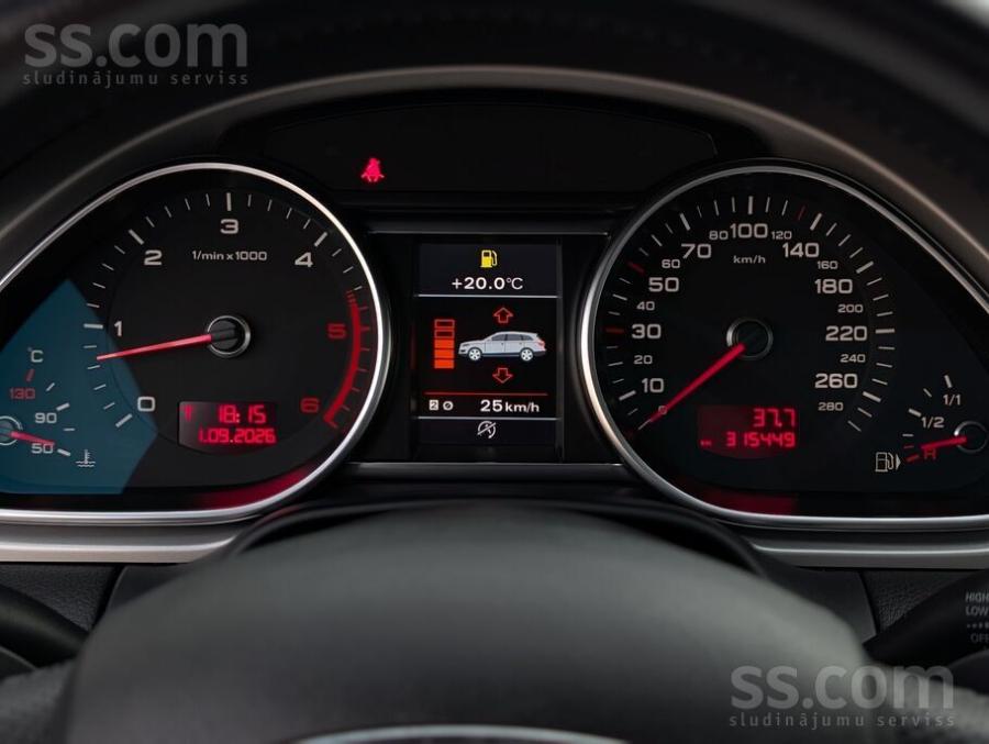 White Audi Q7 2011 in Jurmala, with an engine capacity of 3.00 L and mileage of 315 thousand km for 14950 €, photo 30 on AUTOMOTO.COM.LV