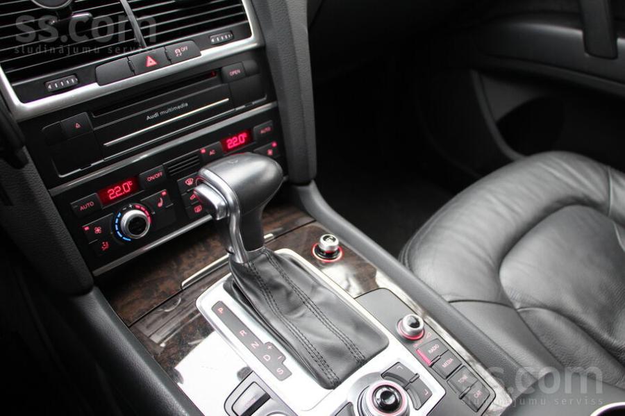 Balts Audi Q7 2012 Rīga, ar dzinēja tilpumu 3.00 L un nobraukumu 272 tūkst. km par 10950 €, foto 15 vietnē AUTOMOTO.COM.LV