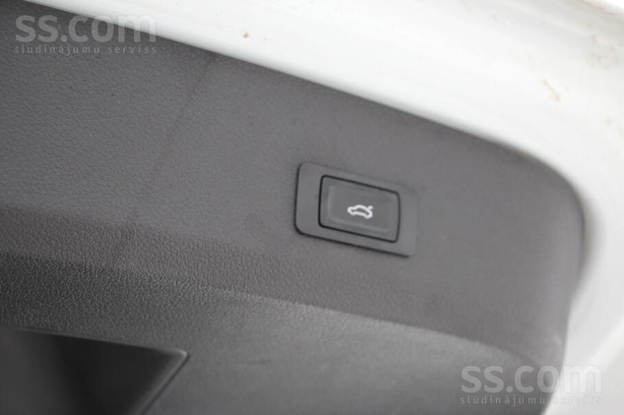 Balts Audi Q7 2012 Rīga, ar dzinēja tilpumu 3.00 L un nobraukumu 272 tūkst. km par 10950 €, foto 21 vietnē AUTOMOTO.COM.LV