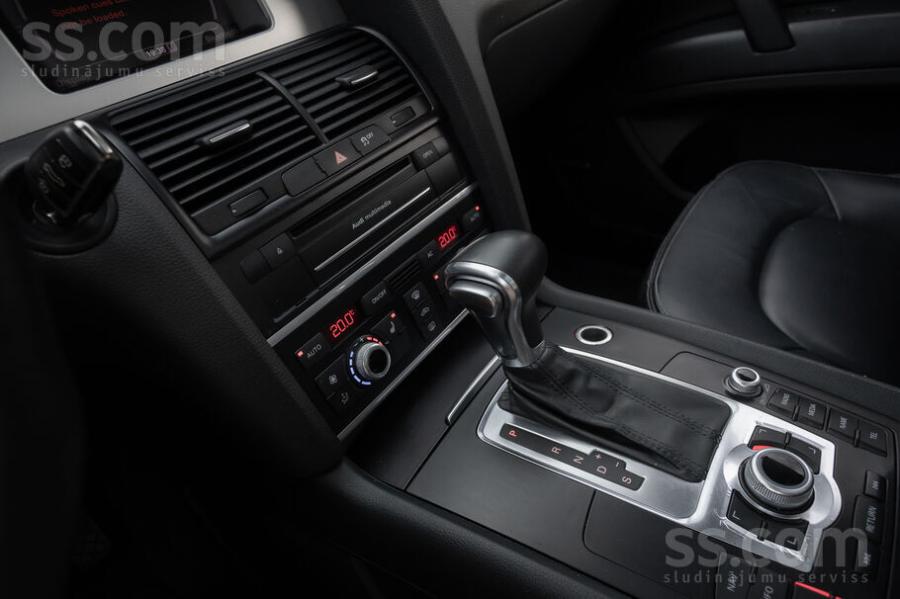 Balts Audi Q7 2012 Jelgava, ar dzinēja tilpumu 3.00 L un nobraukumu 270 tūkst. km par 13999 €, foto 22 vietnē AUTOMOTO.COM.LV