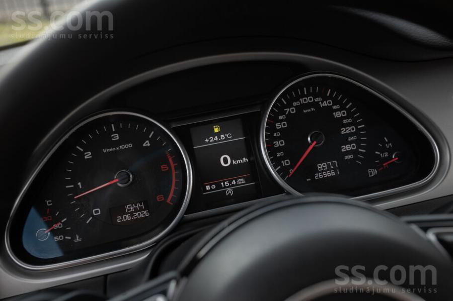 Balts Audi Q7 2012 Jelgava, ar dzinēja tilpumu 3.00 L un nobraukumu 270 tūkst. km par 13999 €, foto 27 vietnē AUTOMOTO.COM.LV