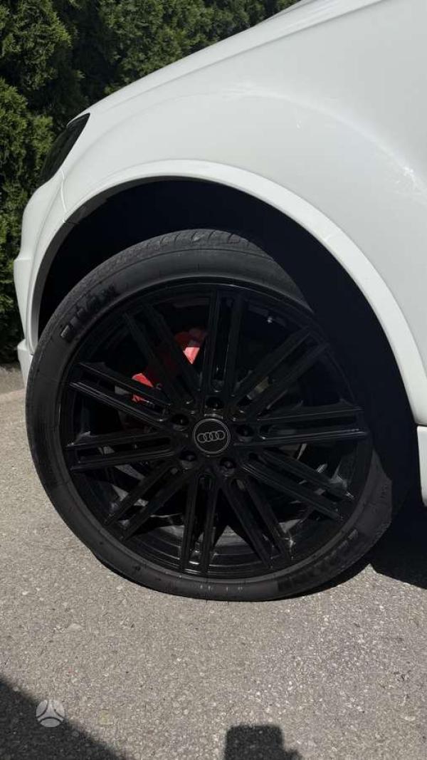 White Audi Q7 2012 in Siauliai, with an engine capacity of 2.97 L and mileage of 383 thousand km for 12700 €, photo 6 on AUTOMOTO.COM.LV