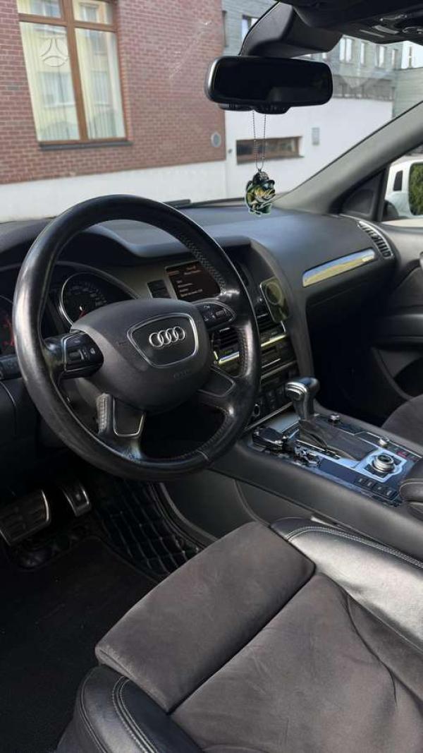 White Audi Q7 2012 in Siauliai, with an engine capacity of 2.97 L and mileage of 383 thousand km for 12700 €, photo 10 on AUTOMOTO.COM.LV