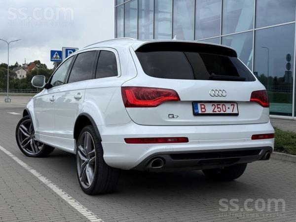 White Audi Q7 2012 in Rezekne, with an engine capacity of 3.00 L and mileage of 268 thousand km for 13990 €, photo 7 on AUTOMOTO.COM.LV
