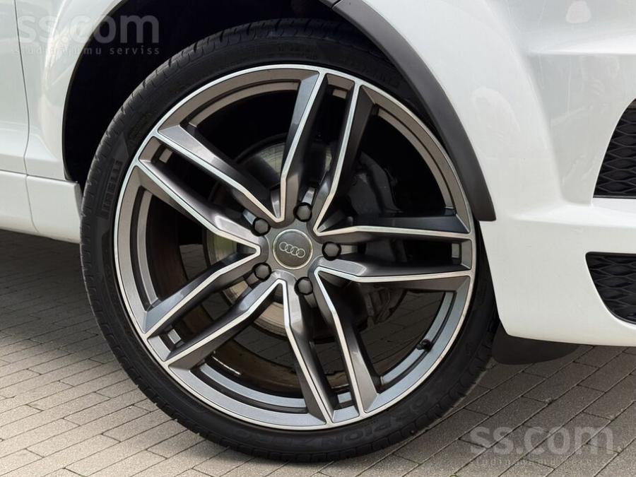 White Audi Q7 2012 in Rezekne, with an engine capacity of 3.00 L and mileage of 268 thousand km for 13990 €, photo 9 on AUTOMOTO.COM.LV