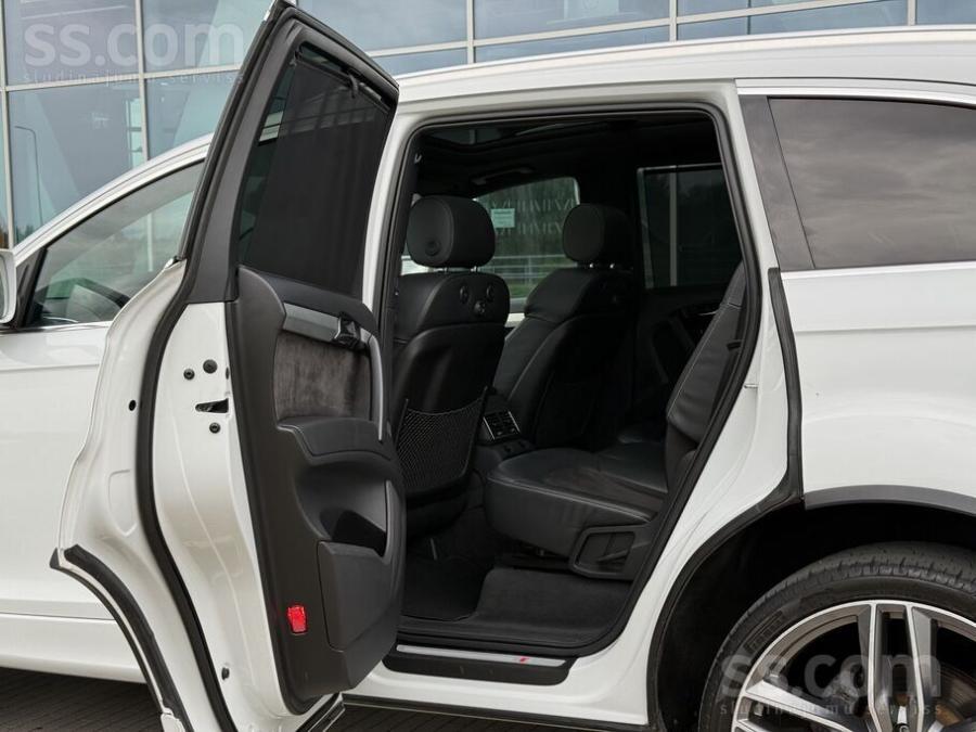 White Audi Q7 2012 in Rezekne, with an engine capacity of 3.00 L and mileage of 268 thousand km for 13990 €, photo 13 on AUTOMOTO.COM.LV