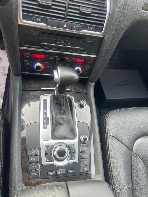 Balts Audi Q7 2013 Tallina, ar dzinēja tilpumu 3.00 L un nobraukumu 203 tūkst. km par 13900 €, foto 10 vietnē AUTOMOTO.COM.LV
