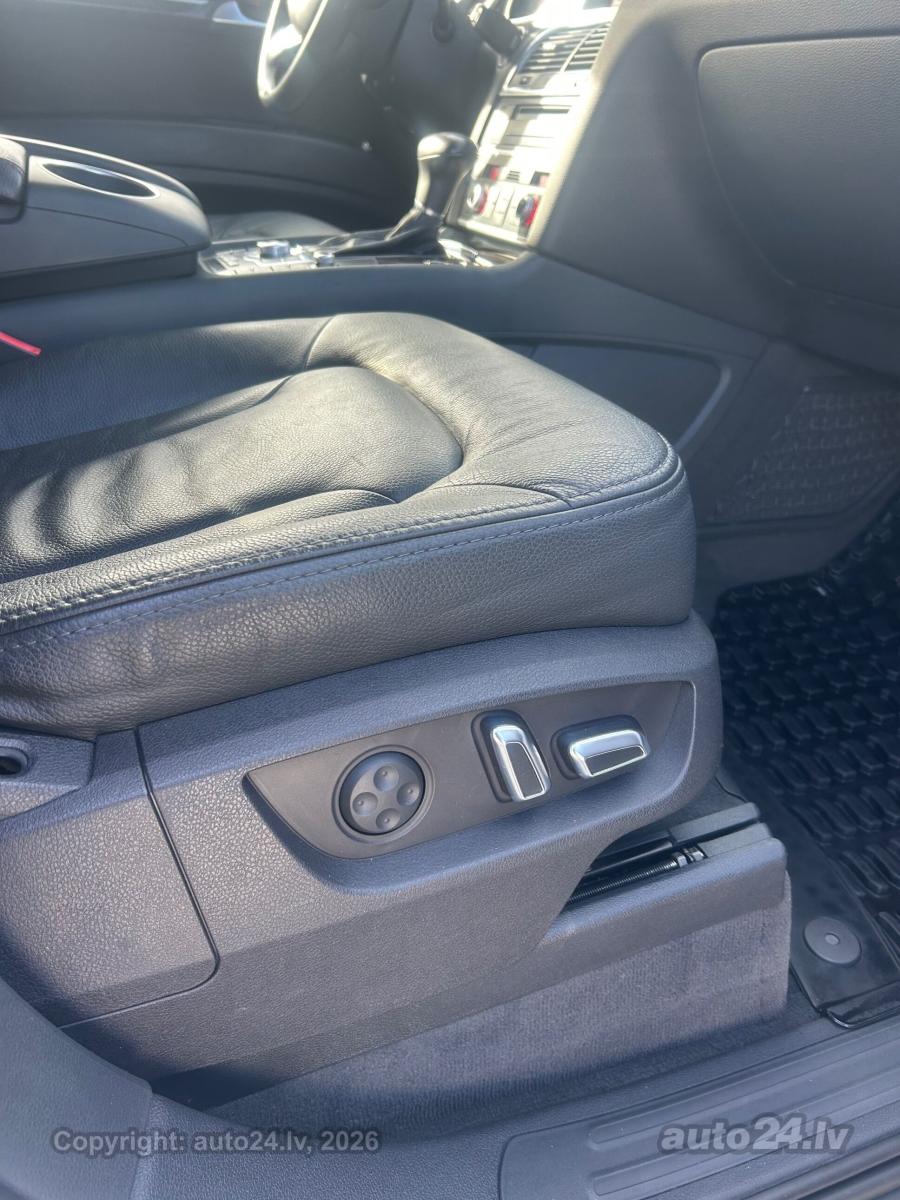Balts Audi Q7 2013 Tallina, ar dzinēja tilpumu 3.00 L un nobraukumu 203 tūkst. km par 13900 €, foto 13 vietnē AUTOMOTO.COM.LV